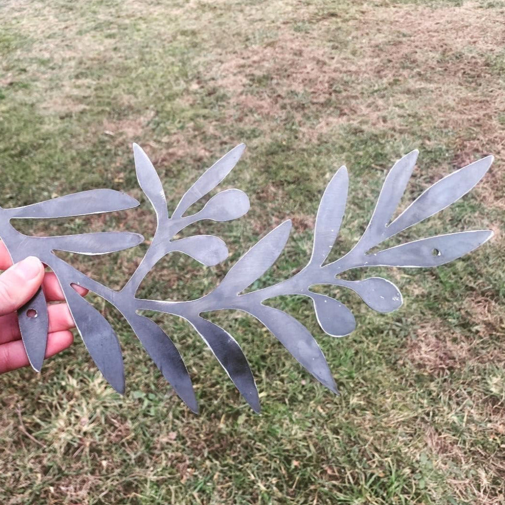 Metal Laurel Wreath Vines - American Aftermarkets Metalworks